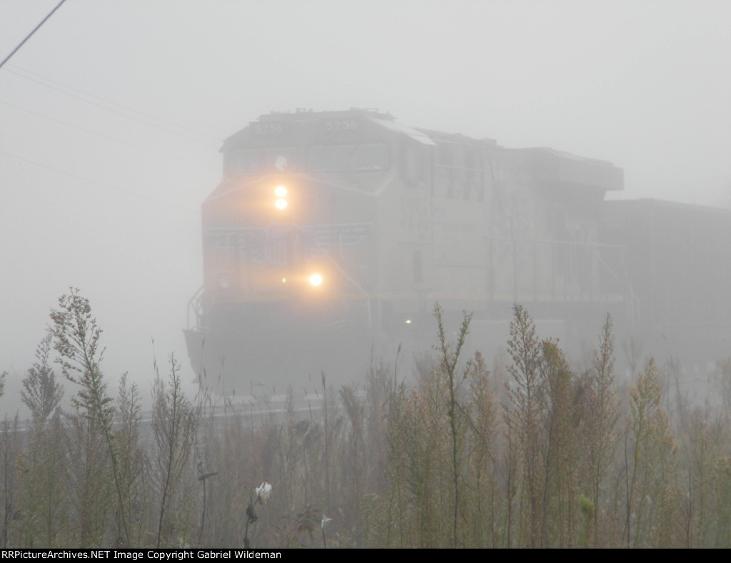 UP 5256 IN THE FOG